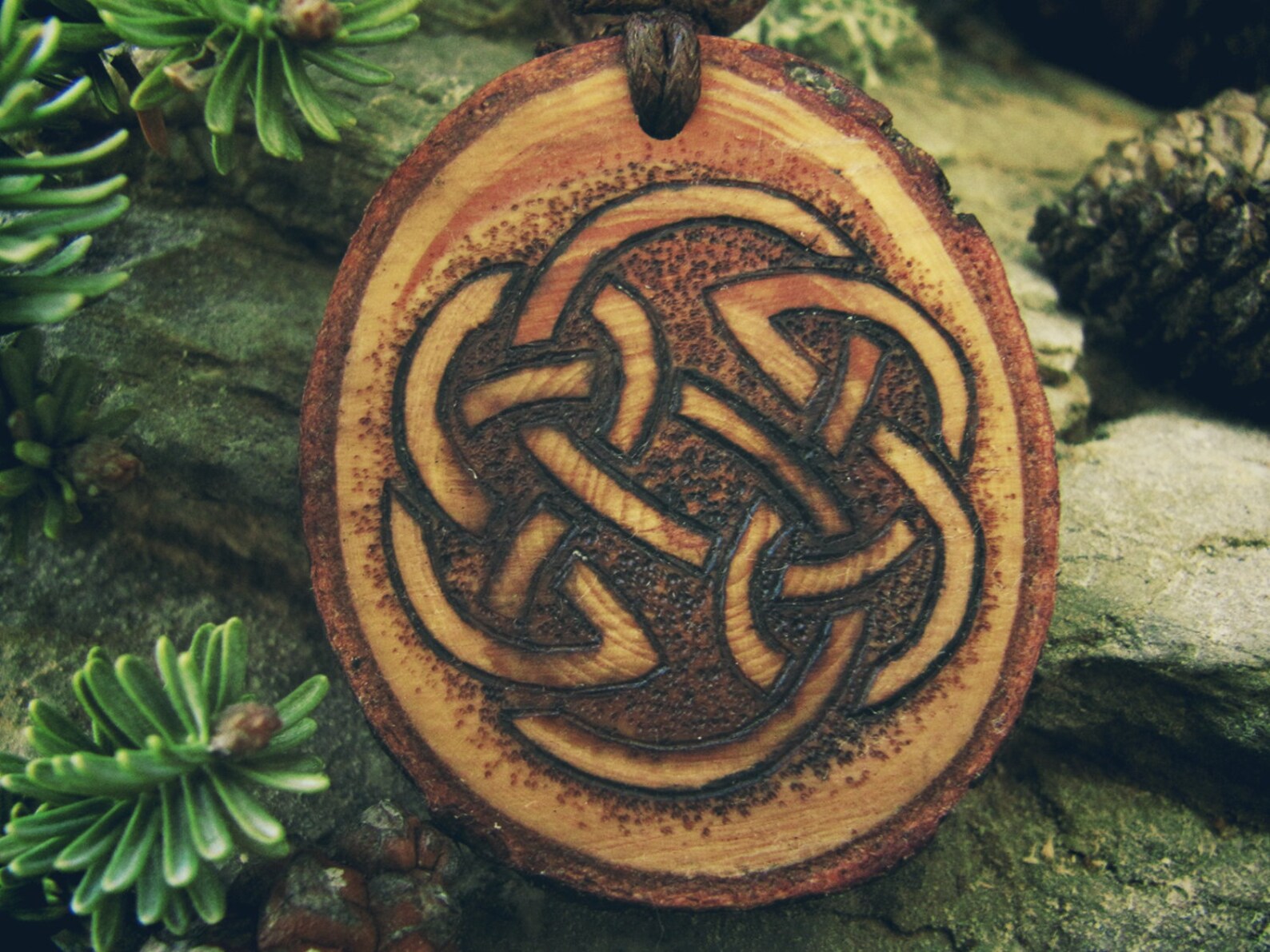 Spanish Fir Pendant Lugh's Knot | Etsy