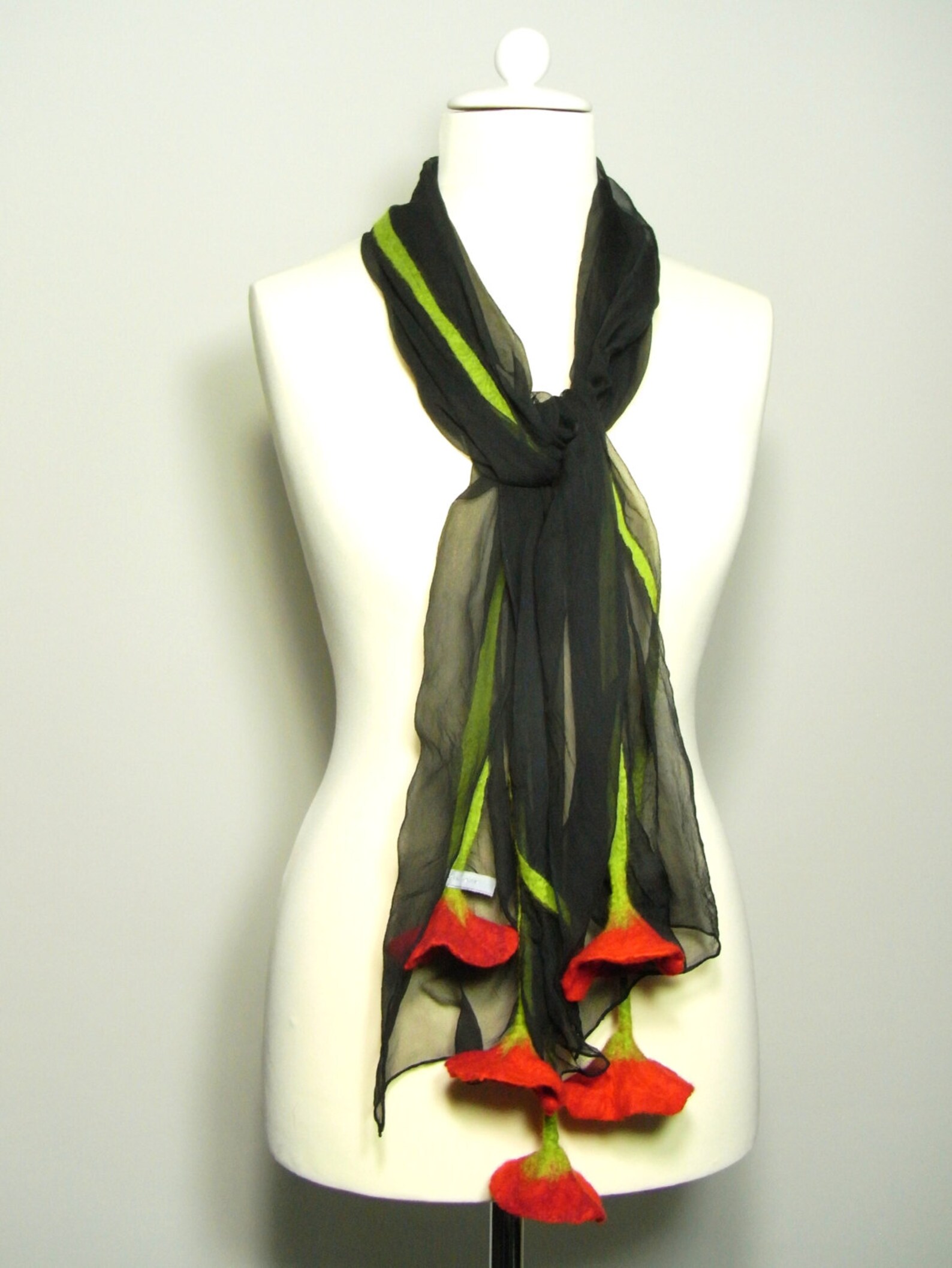 Black and Red Poppy Scarf Handfelted Scarf Red Flowers Poppies Boho ...