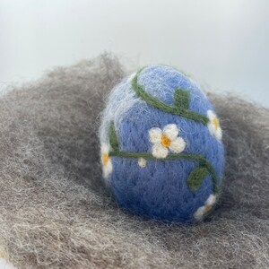 Felted Easter Egg, Needle Felt Easter Decoration, Spring Felt Ornament ...
