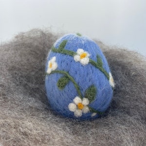Felted Easter Egg, Needle Felt Easter Decoration, Spring Felt Ornament ...
