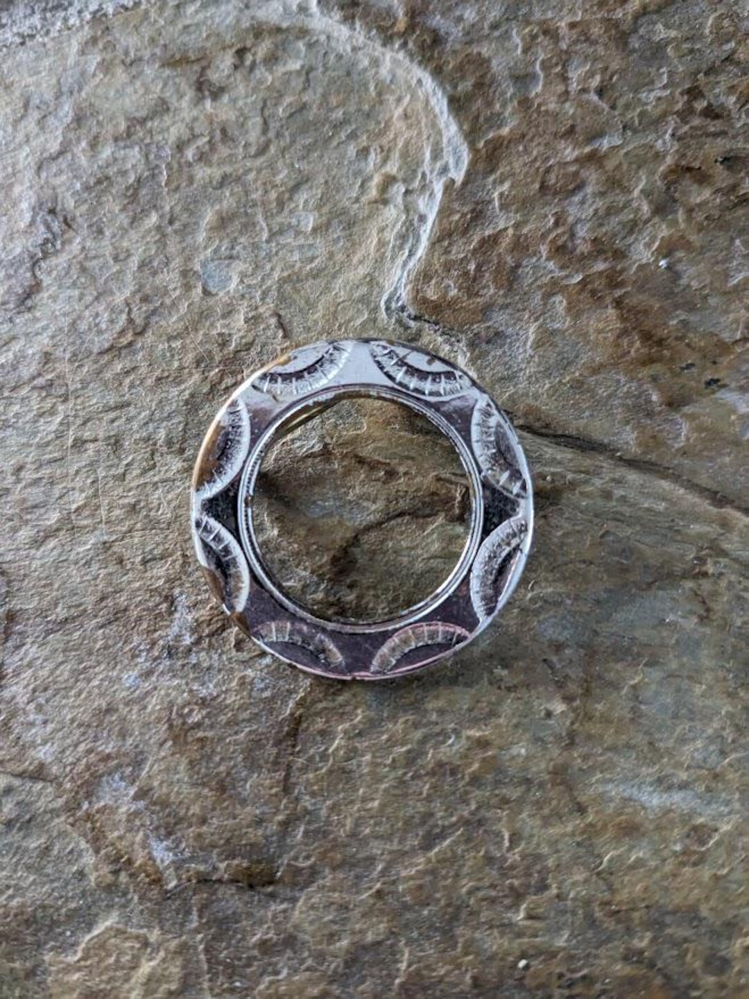 Vintage Etched Brushed Silver Tone Circle Pin Brooch - Etsy