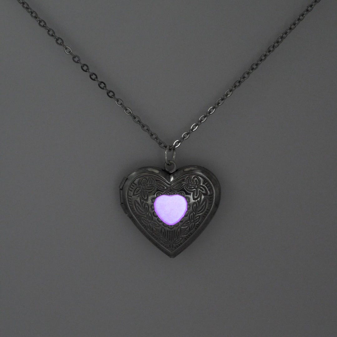Antique Style Purple Glowing Heart Locket - Romantic Pink Heart Locket ...