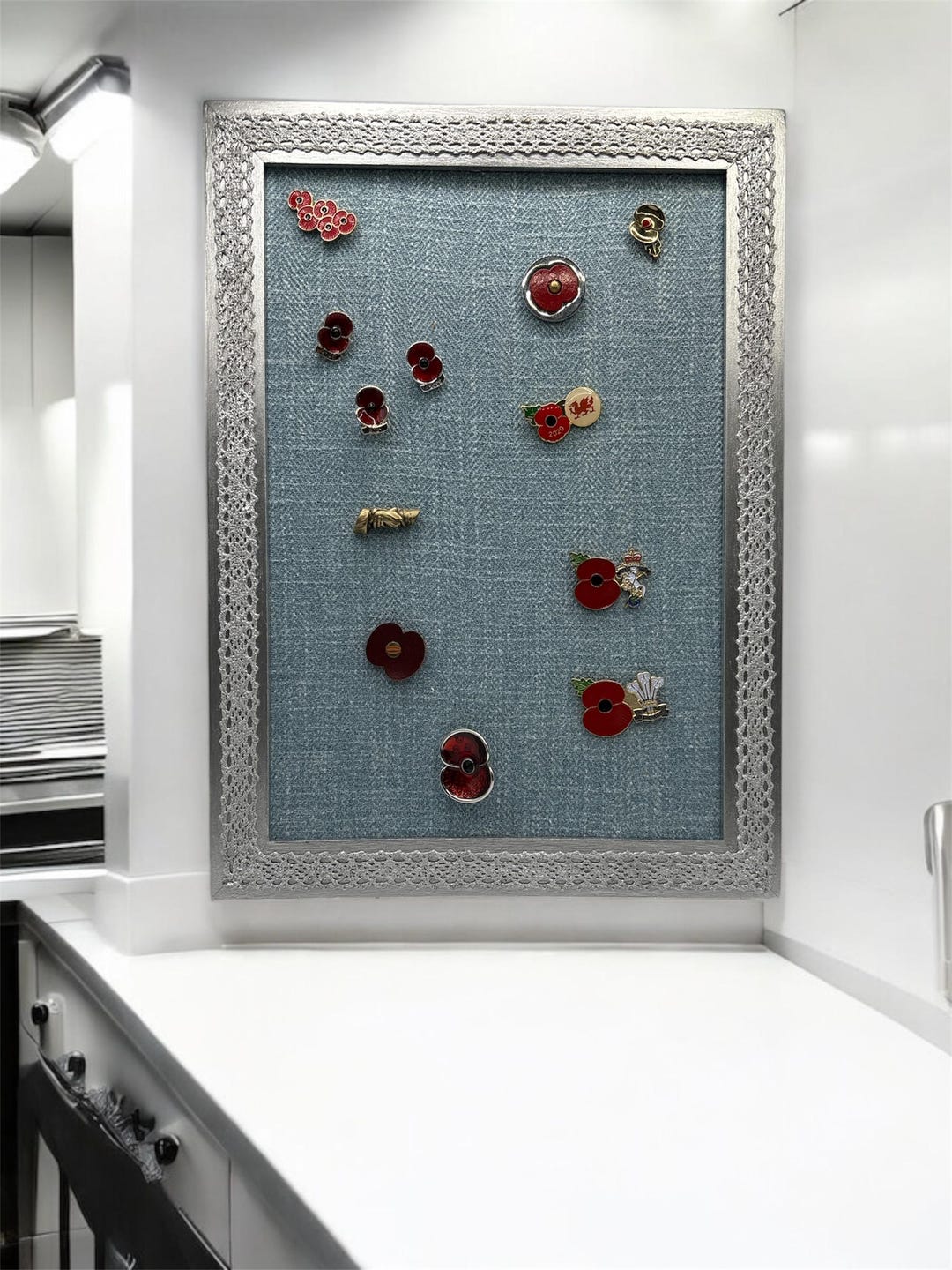 Silver Broach Display Stand Pin Display Box, Pin Collection Organizer ...