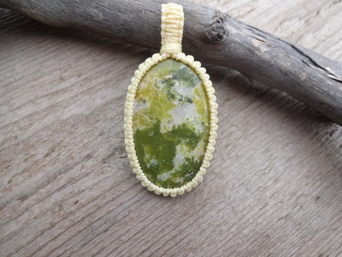 Lizardite Macrame Necklace, Lime Green Stone Macrame Pendant, Green ...