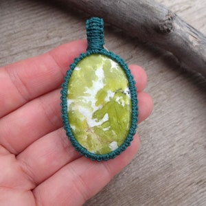 Lizardite Macrame Necklace, Lime Green Stone Macrame Pendant, Green ...