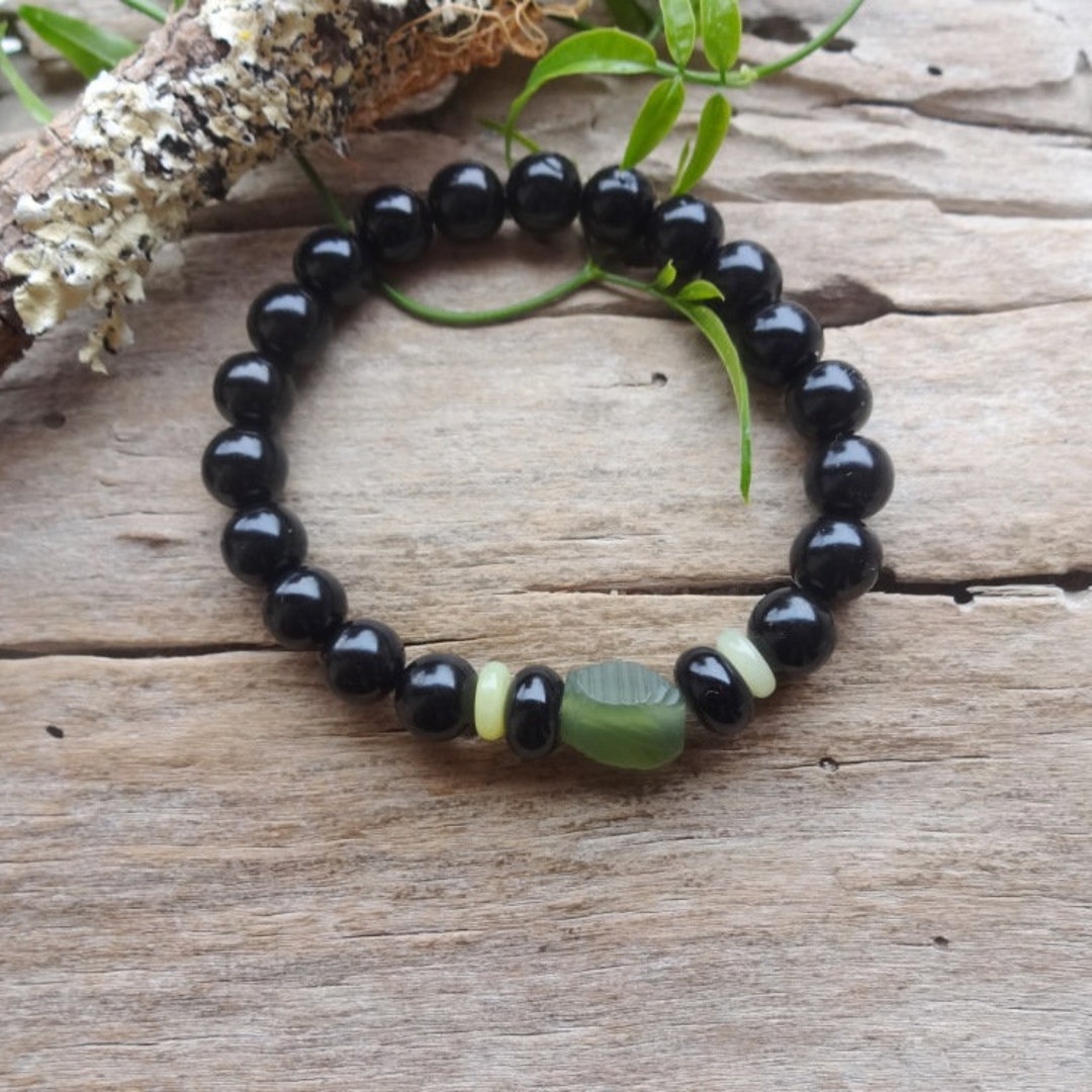 Black Jet Stone and Green Jade Stretch Bracelet / Aura Stabilize ...