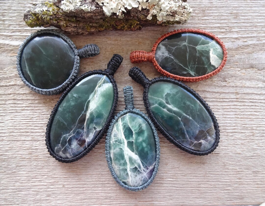 Ophite Serpentine Macrame Necklace, Green Peaceful Healing Stones ...