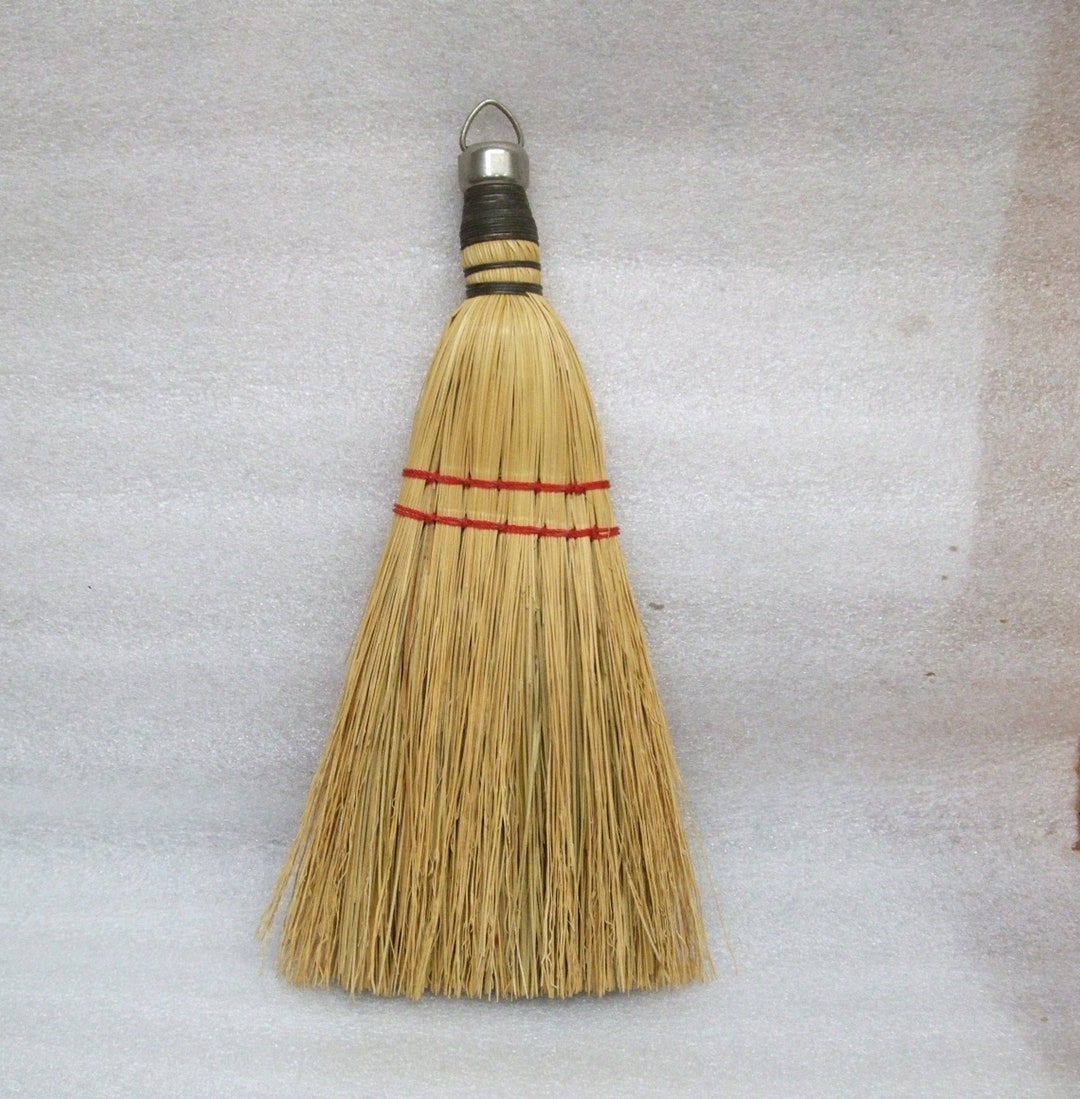 Fits Rite Whisk Broom Straw Corn Strands Wire Wrapped Red Thread String ...