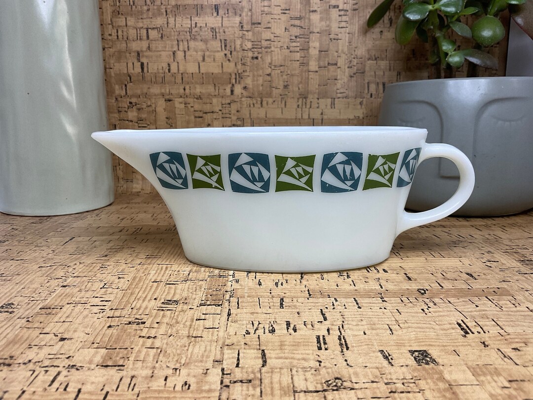 Retro Chic: JAJ Pyrex Checkers Gravy Boat From the 1960s/70s for Your ...