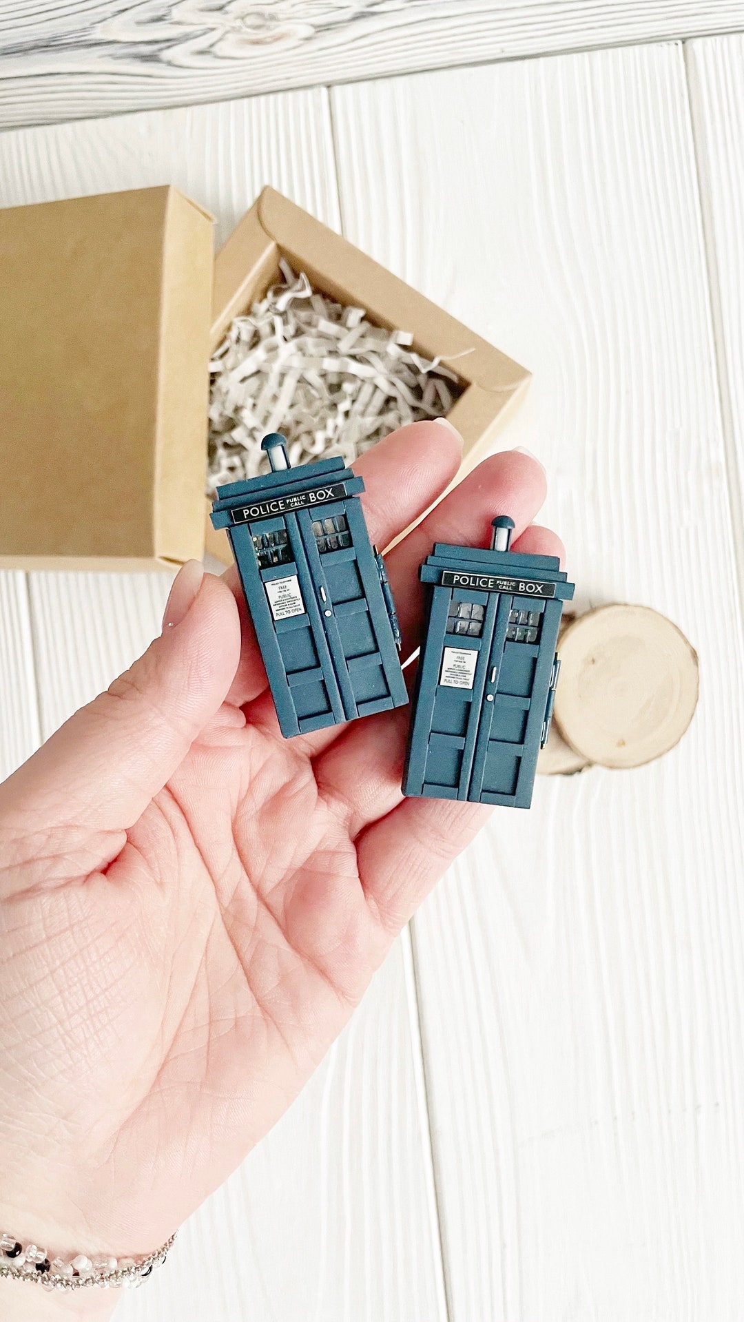 PRE-ORDER Tardis, Doctor Who, Tardis Miniature, Tardis Brooch, Magnet ...