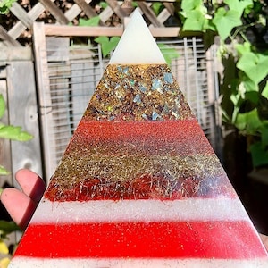 Large Red, Gold and White Resin Pyramid Lamp - Etsy