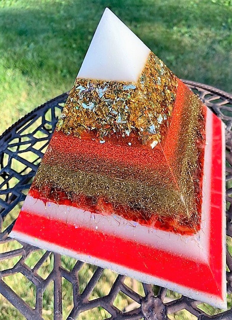 Large Red, Gold and White Resin Pyramid Lamp - Etsy