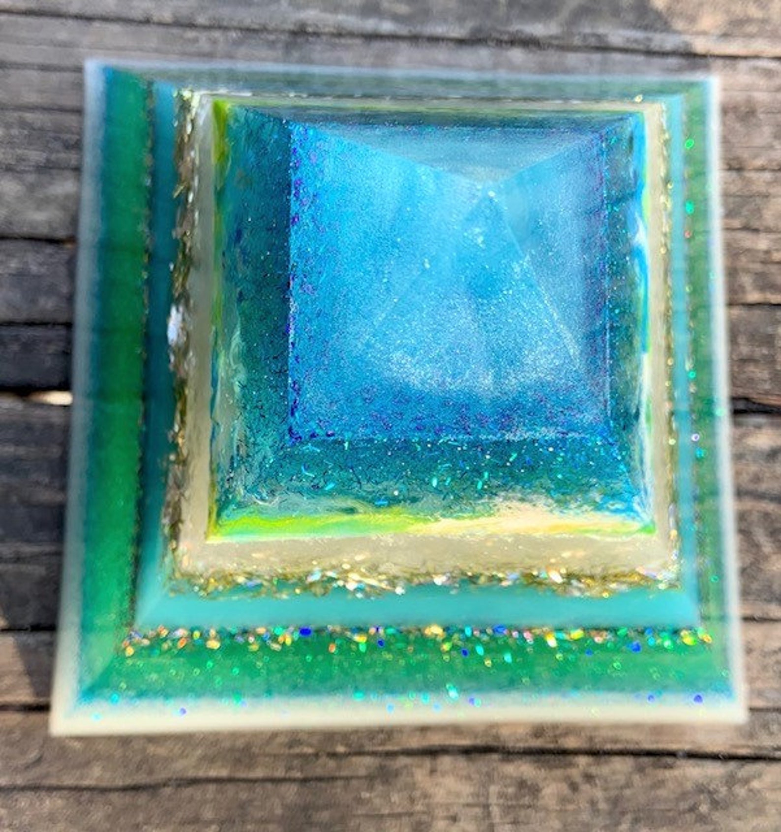 Large Resin (ocean Colors) - Blue, Green, Turquoise, & Pearl Pyramid ...