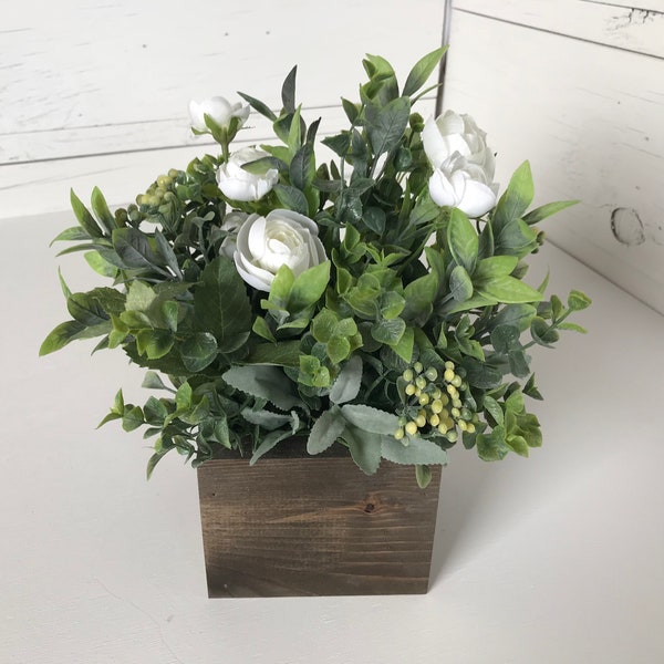 Farmhouse Floral Arrangement - Etsy