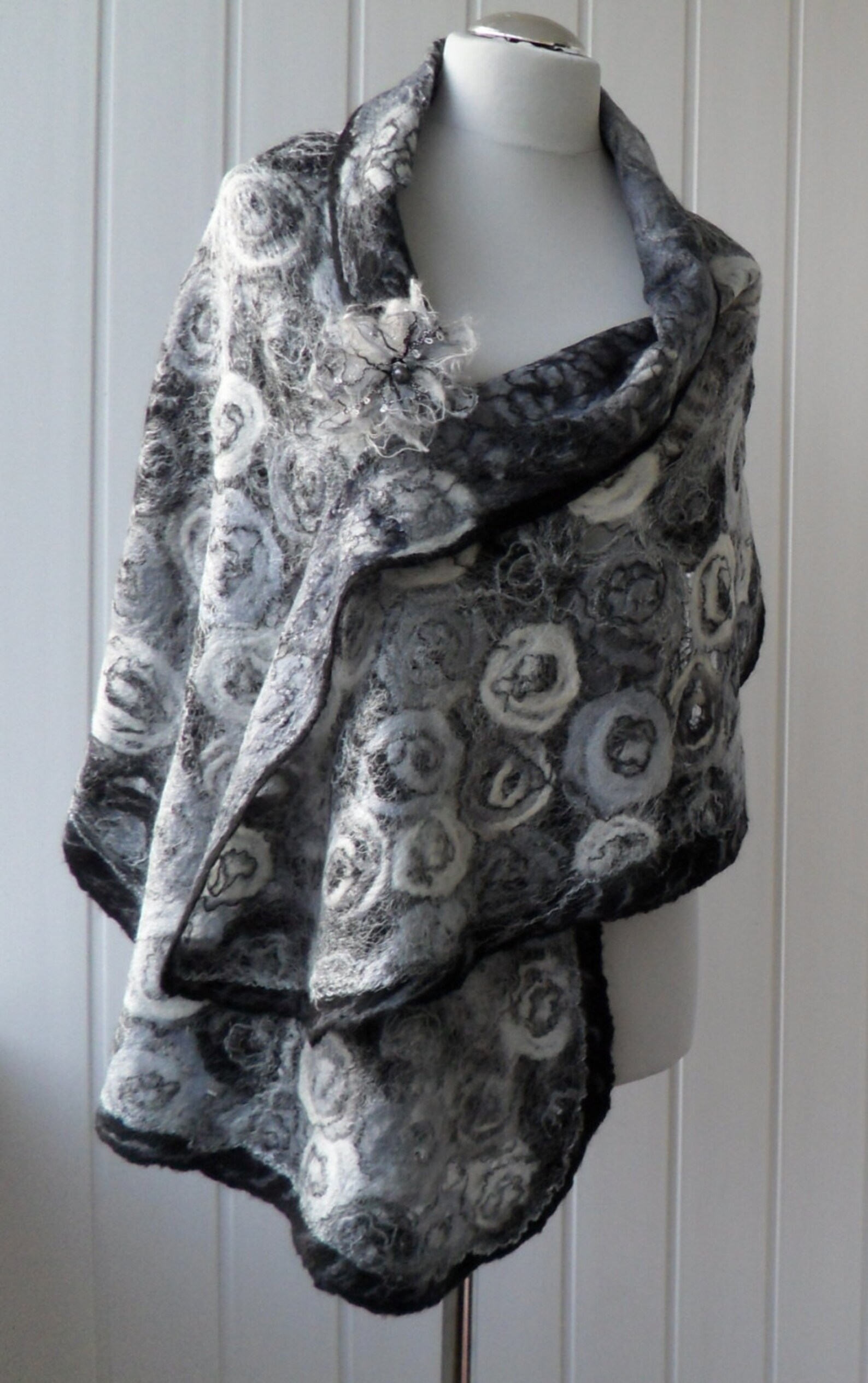 Felted Shawl Wool Black & White, Grey Unique Shawls Handmade Felt Art ...