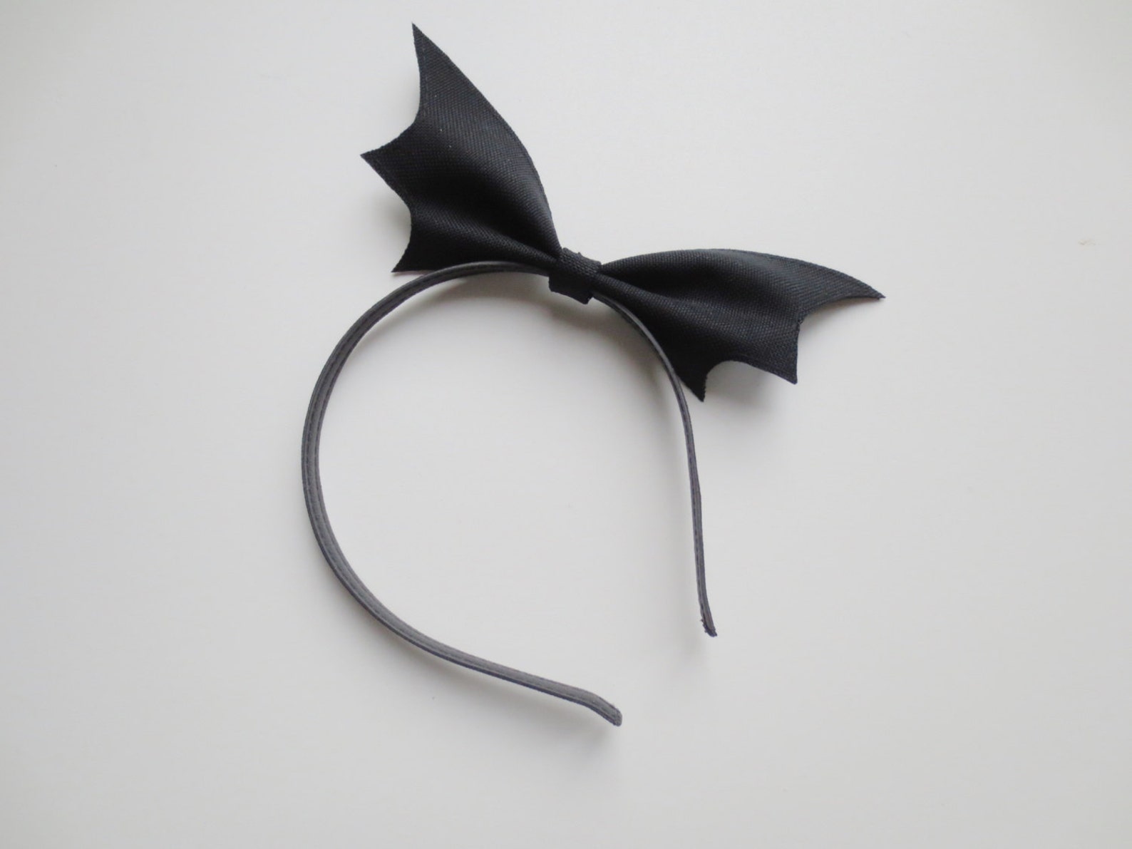 Black Bat Headband // Gothic Headband // Bat Wing Headband // - Etsy Canada