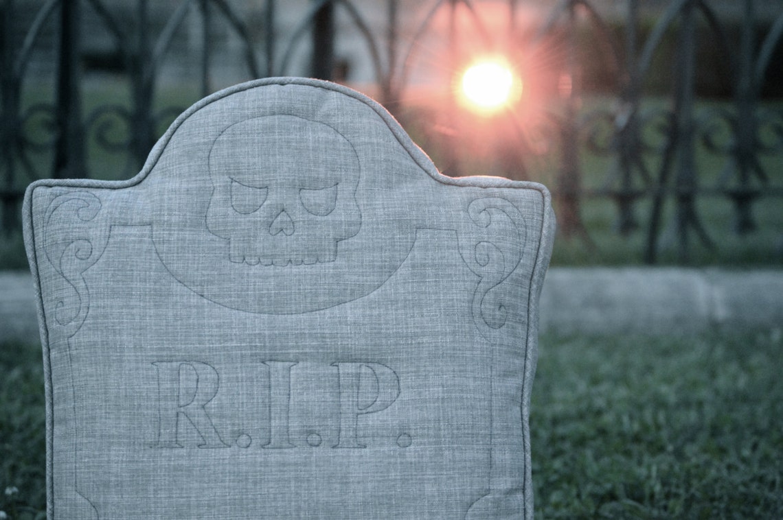 Tombstone Pillow PDF Sewing Pattern: RIP Quilted Gravestone - Etsy