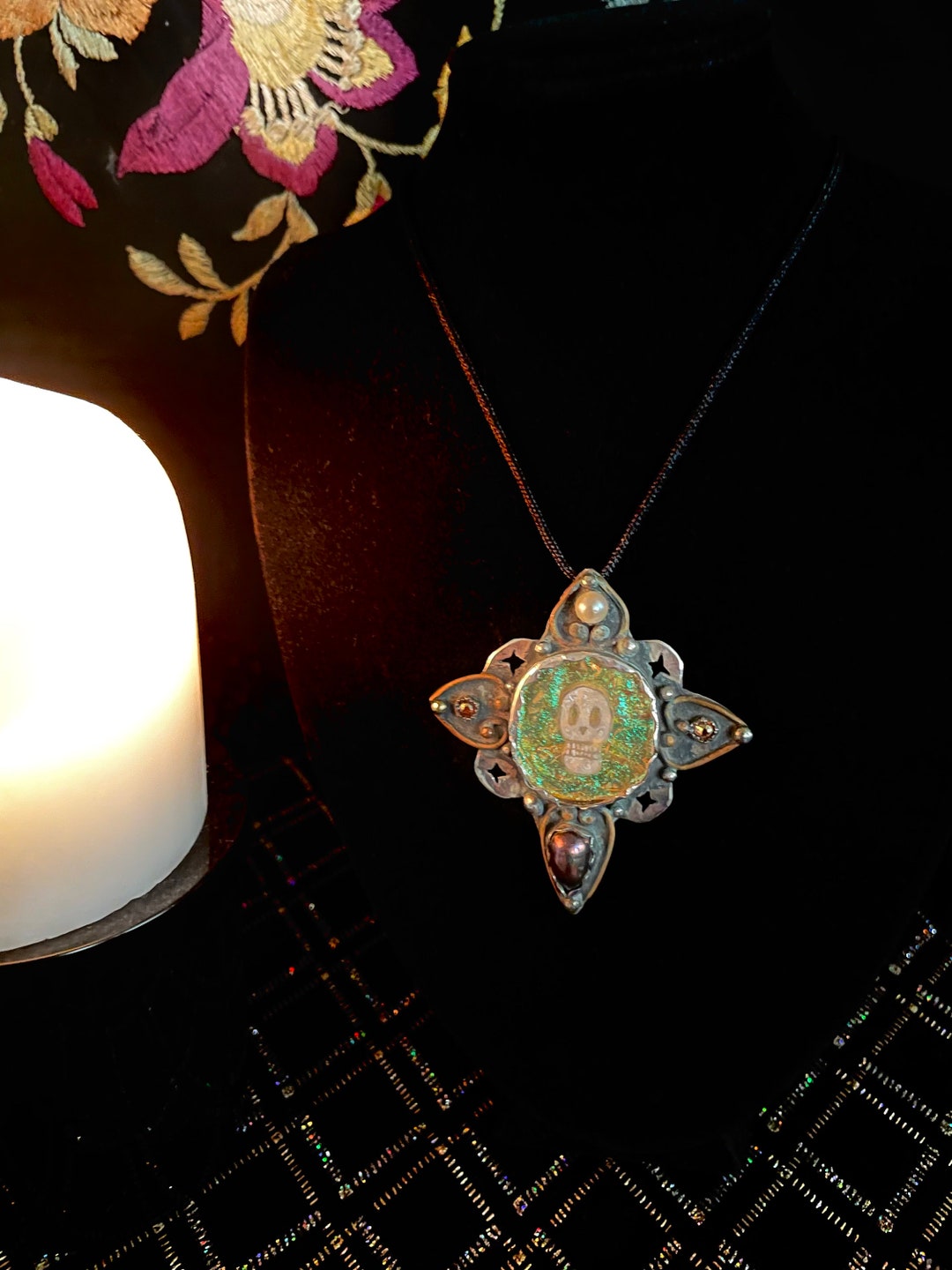 Skull Cast in Glass Pendant by Julia Gombert - Etsy