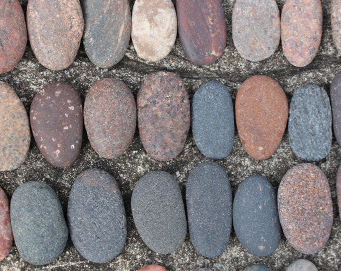 70 Oval Shaped Stones MEDIUM - Etsy
