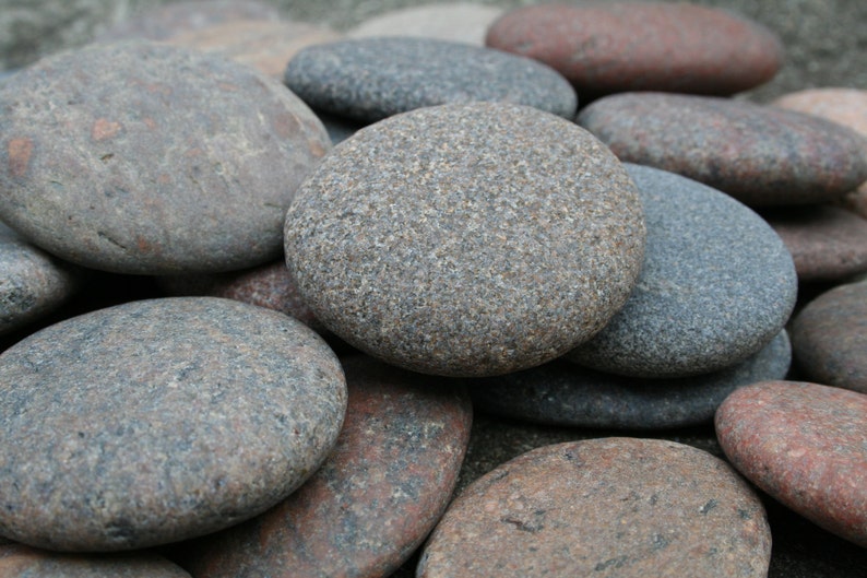 35 Large Flat Beach Stones Flat Sea Stones Wedding Stones | Etsy