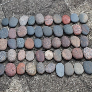 70 Oval Shaped Stones MEDIUM - Etsy