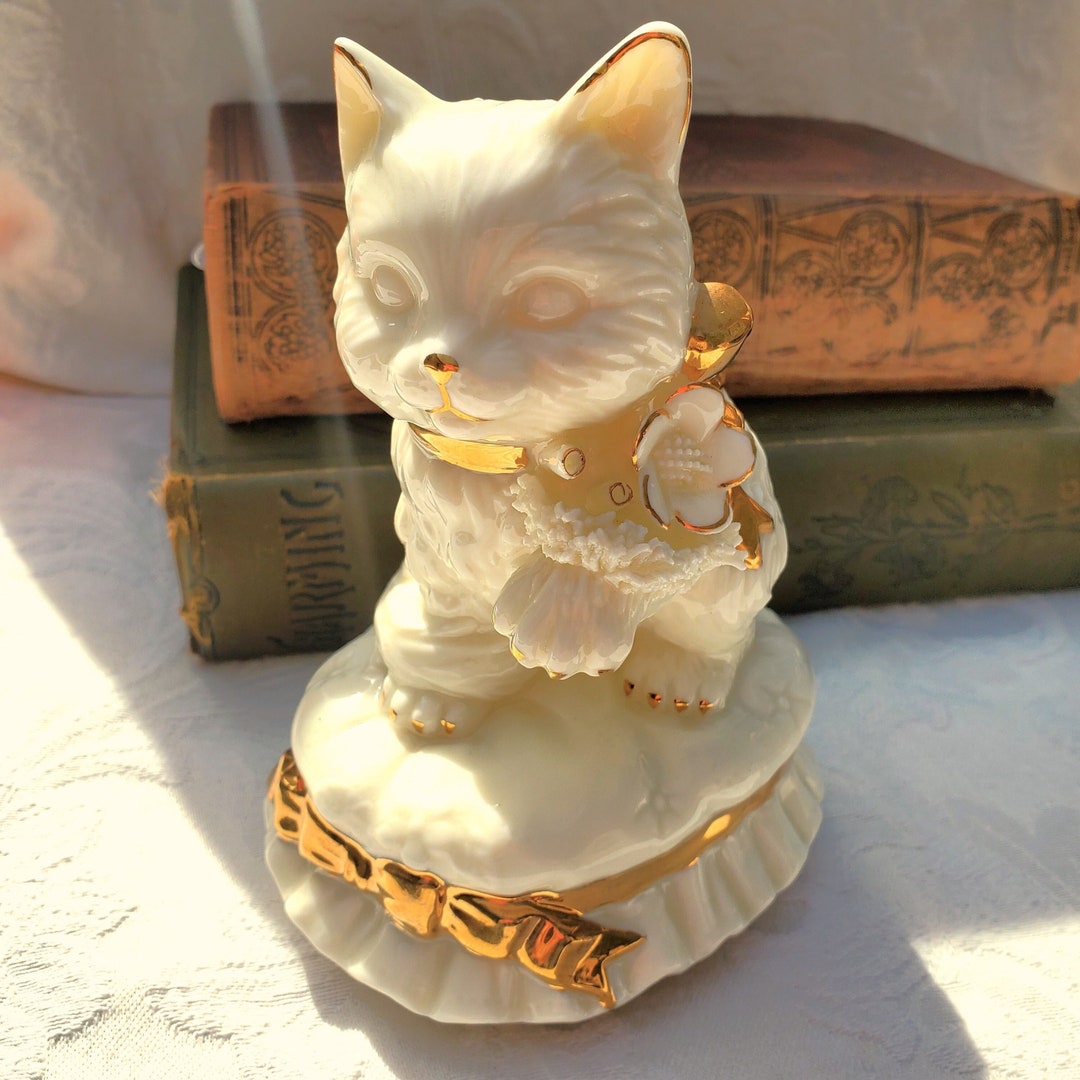 Vintage Porcelain Cat Statue W/ Music Box by Lefton, Plays Memories ...