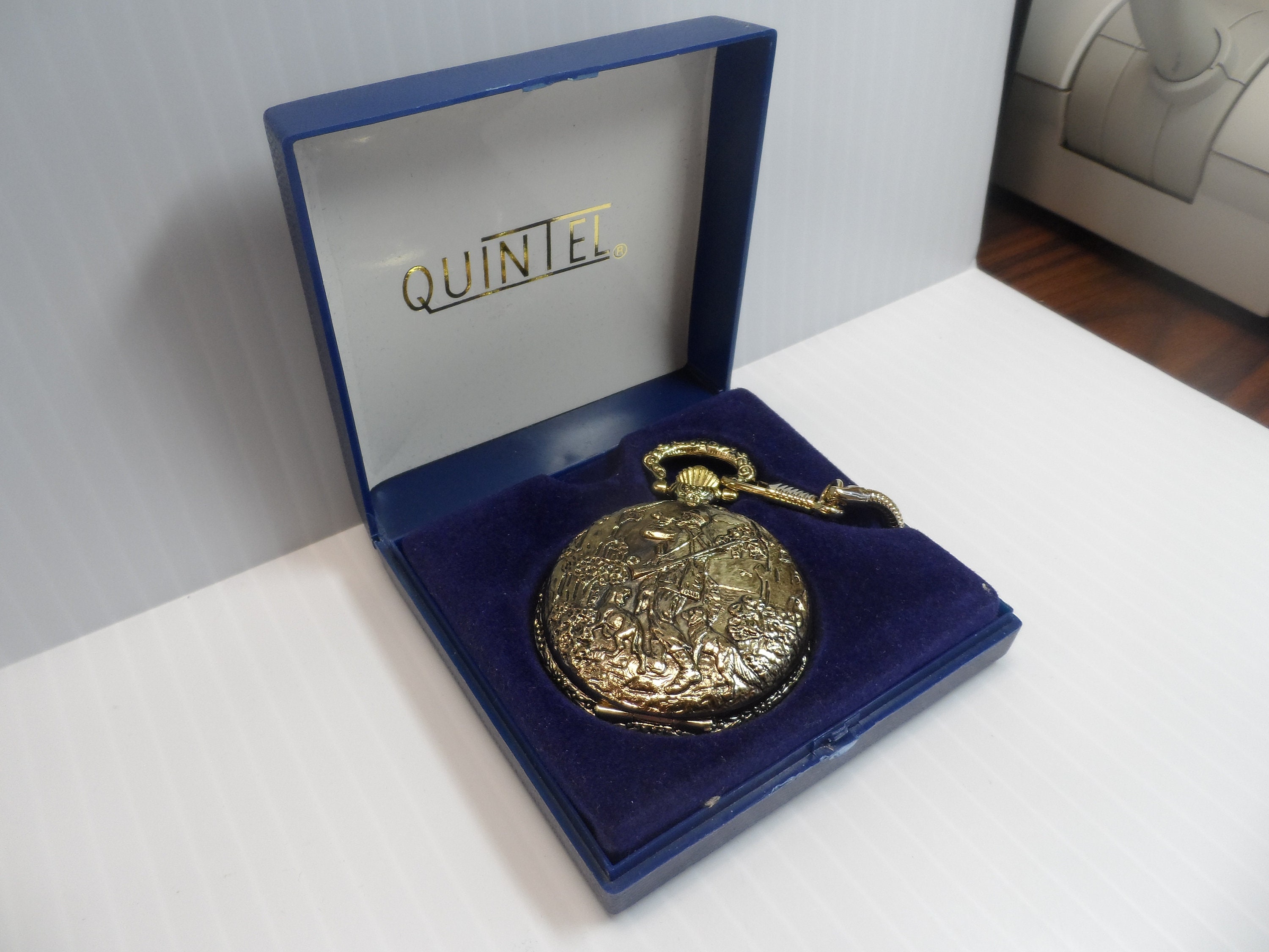 Vintage Quintel Antimagnetic Pocket Watch Hunter Theme - Etsy