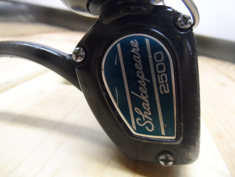 Vintage Shakespeare 2500 Ball Bearing Spinning Reel, Made in Japan - Etsy