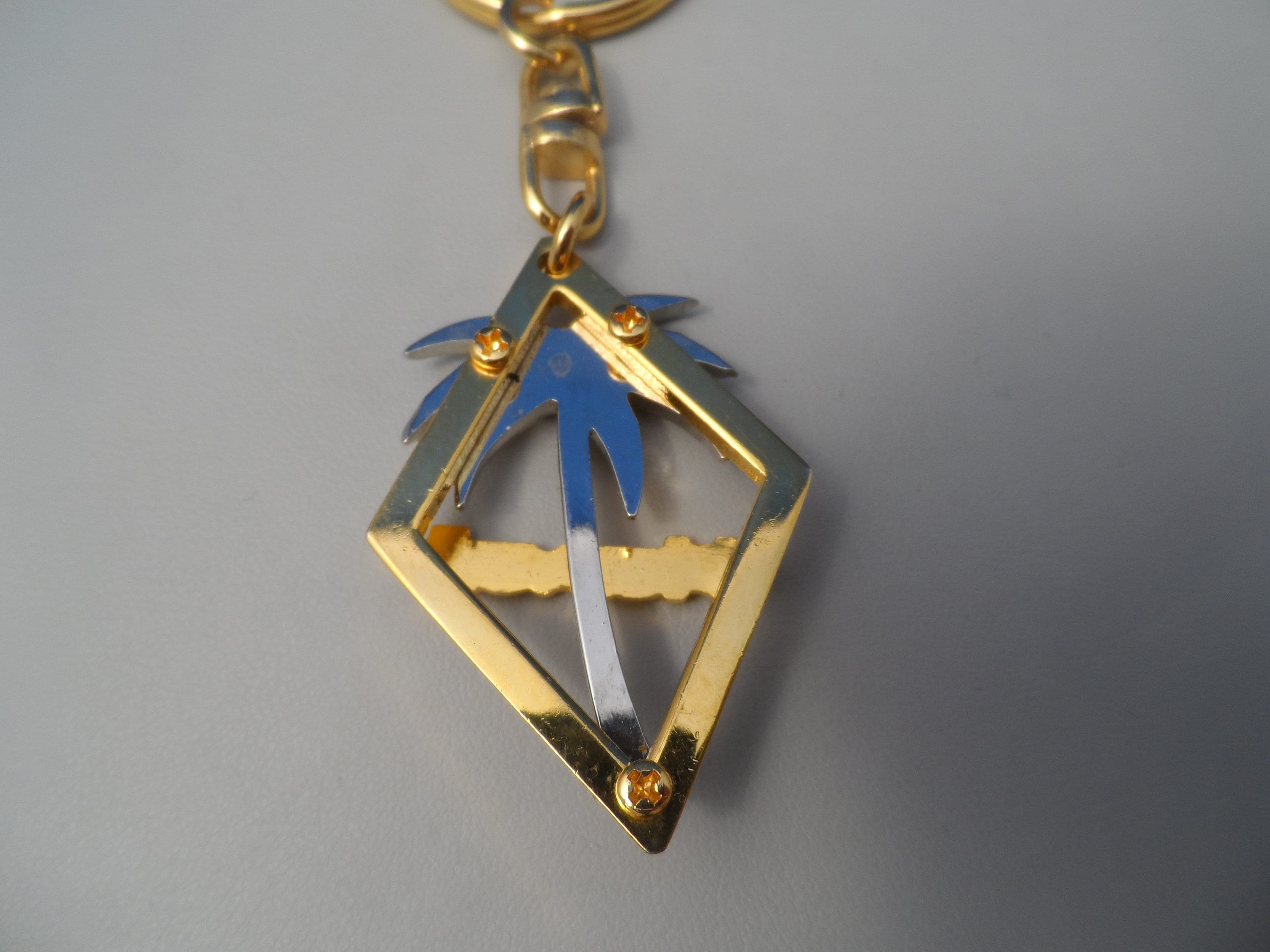 Vintage Hawaii Metal Swivel Keychain 1980's - Etsy.de