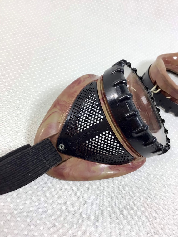 1940s Wilson Motorcycle Goggles with Mesh Sides and E… - Gem