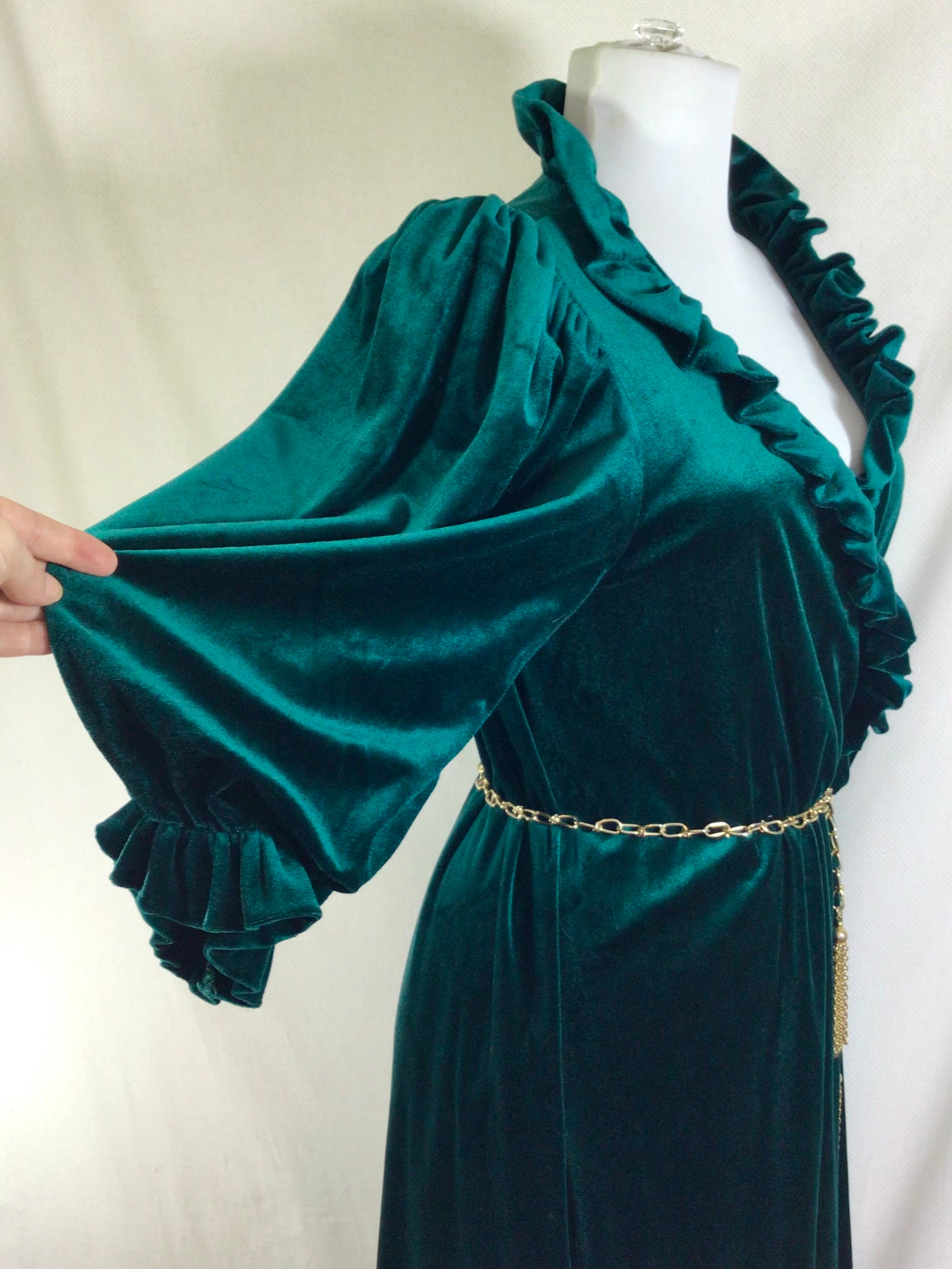 RESERVED- 1970s Emerald Green Velvet Robe with Ruffled Collar and Tie ...