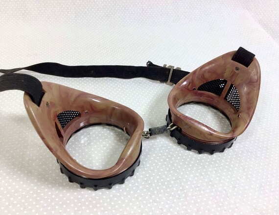 1940s Wilson Motorcycle Goggles with Mesh Sides and E… - Gem