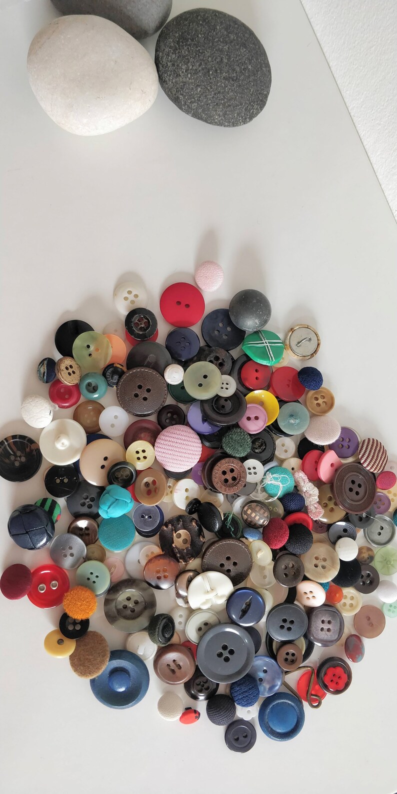 Bundle of Buttons 165g Mix of Buttons Collectibles Art - Etsy