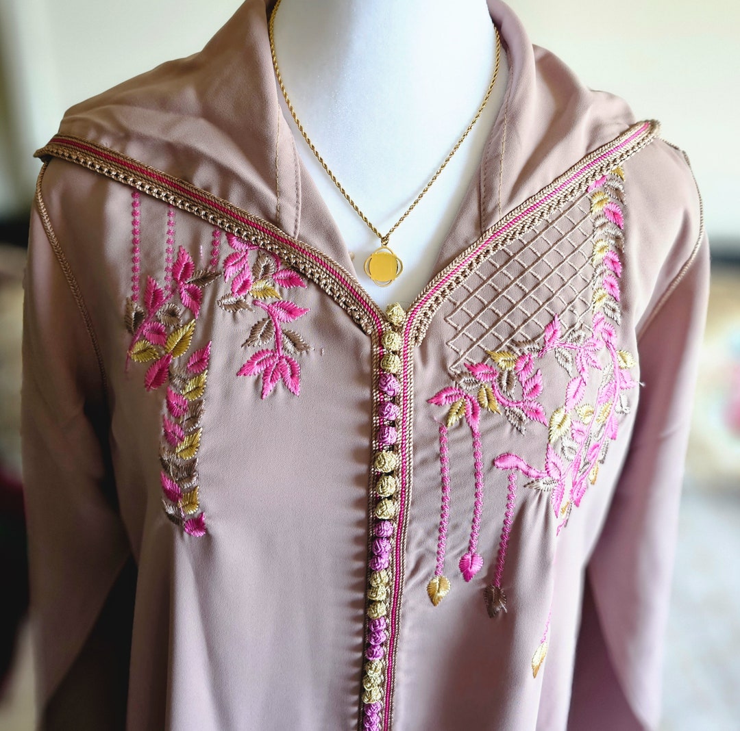 Moroccan Jellaba. Gorgeous Moroccan Blush Pink Jellaba, Moroccan ...