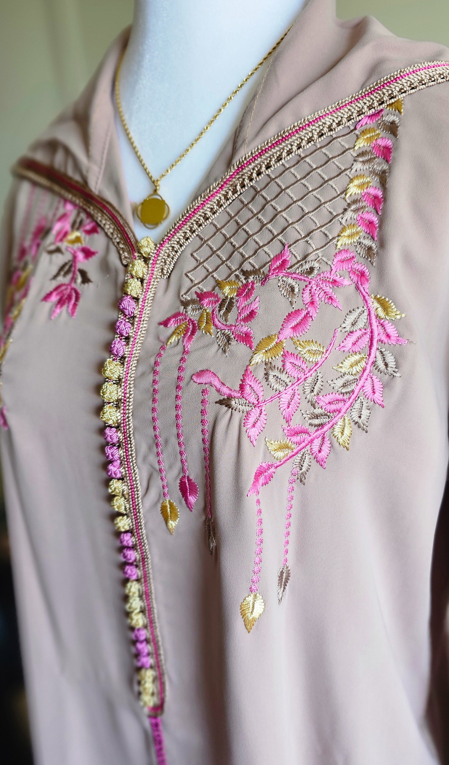 Moroccan Jellaba. Gorgeous Moroccan Blush Pink Jellaba, Moroccan ...