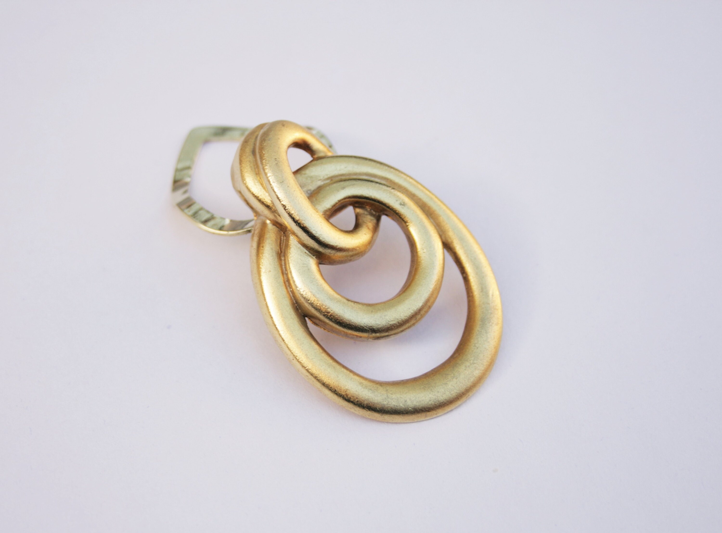 Brushed Gold Knot Clip // Gold Plated Dress/sweater/scarf Clip - Etsy UK
