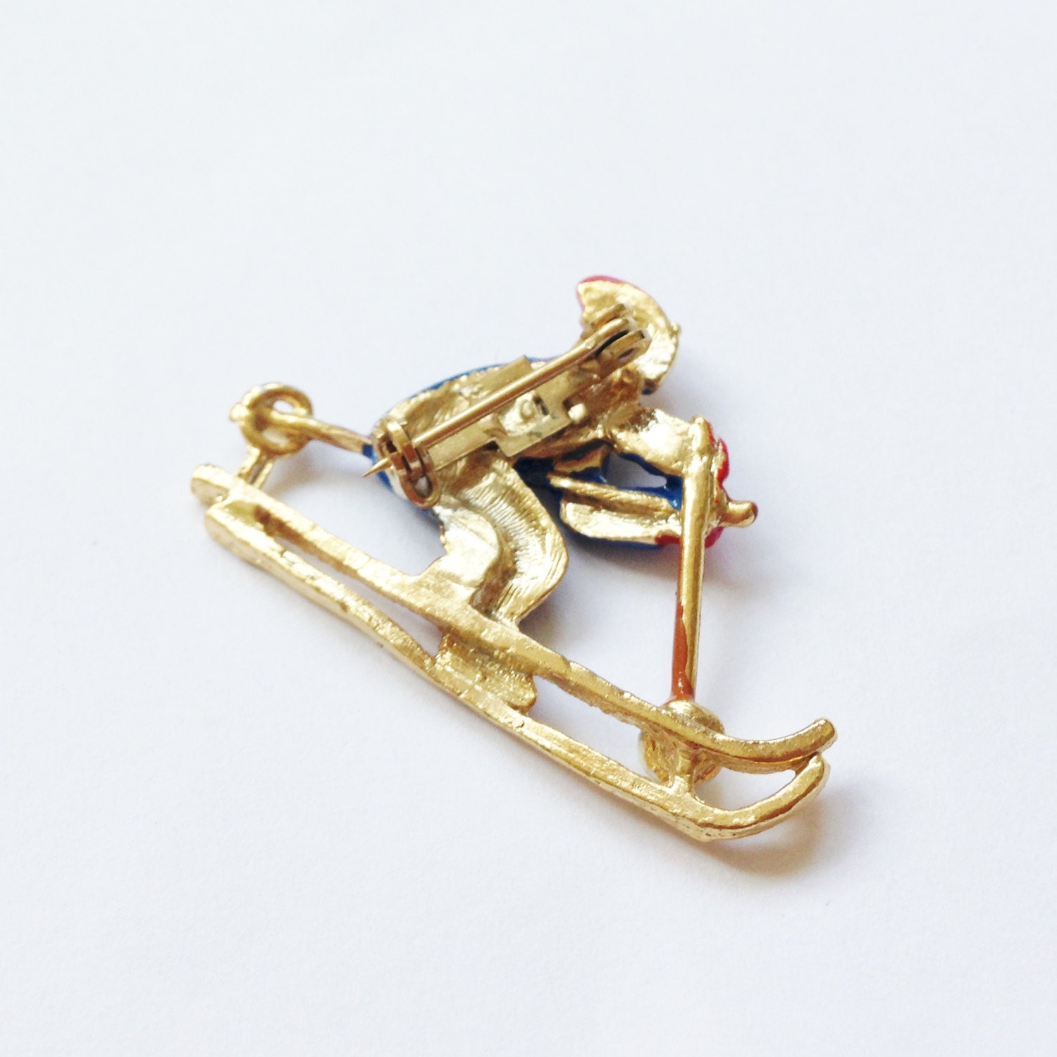 Winter Skiier Brooch // 1970's Vintage Enameled Brooch // Fun Present ...