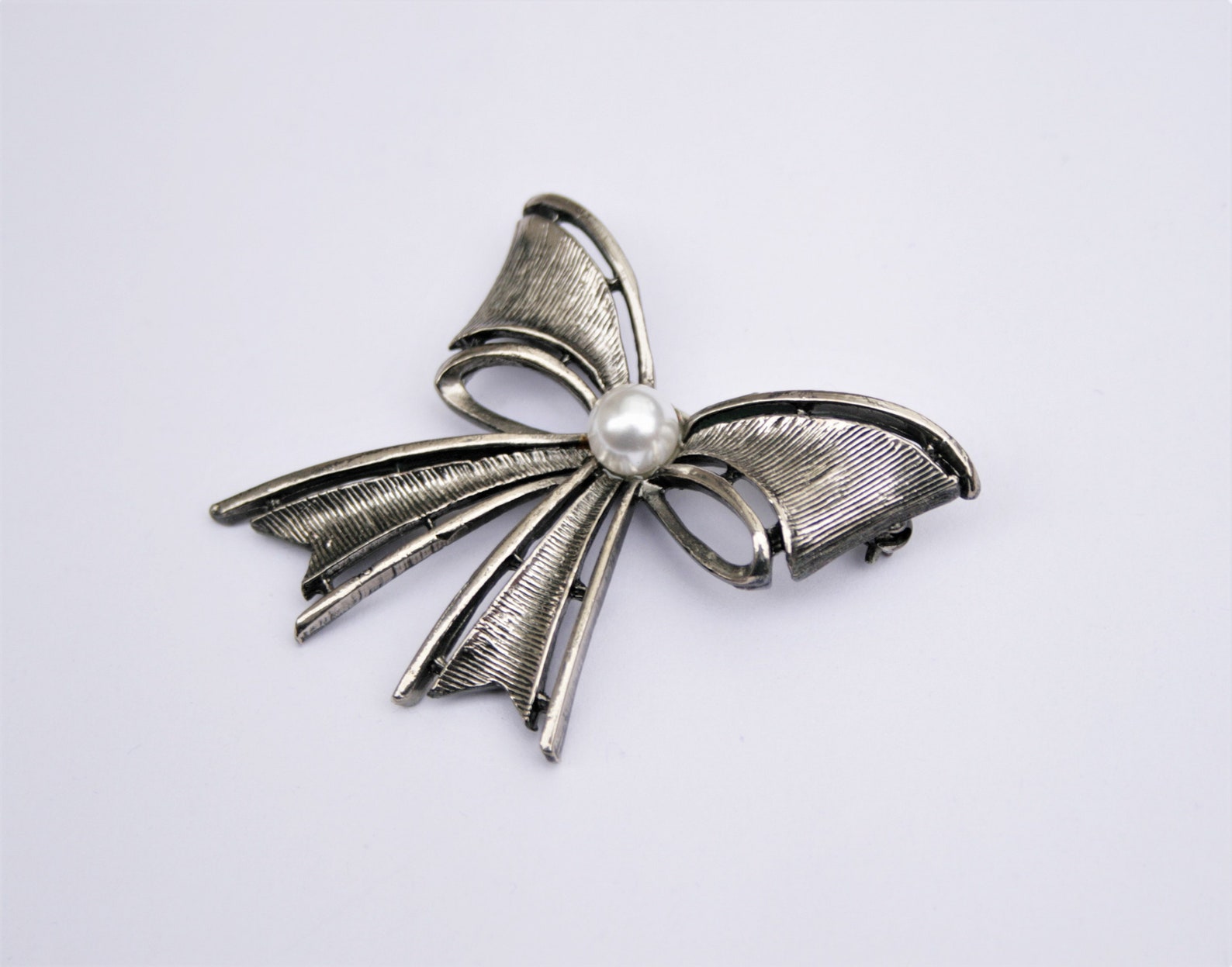 Silver Bow Brooch 1980's Vintage Statement Brooch Made in England ...