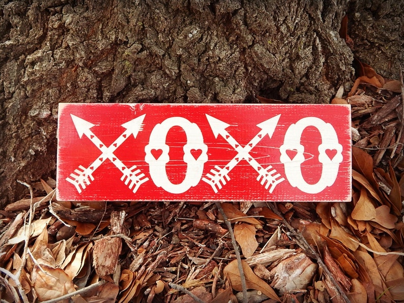 XOXO Wooden Sign Hugs and Kisses Valentines Day Decor - Etsy