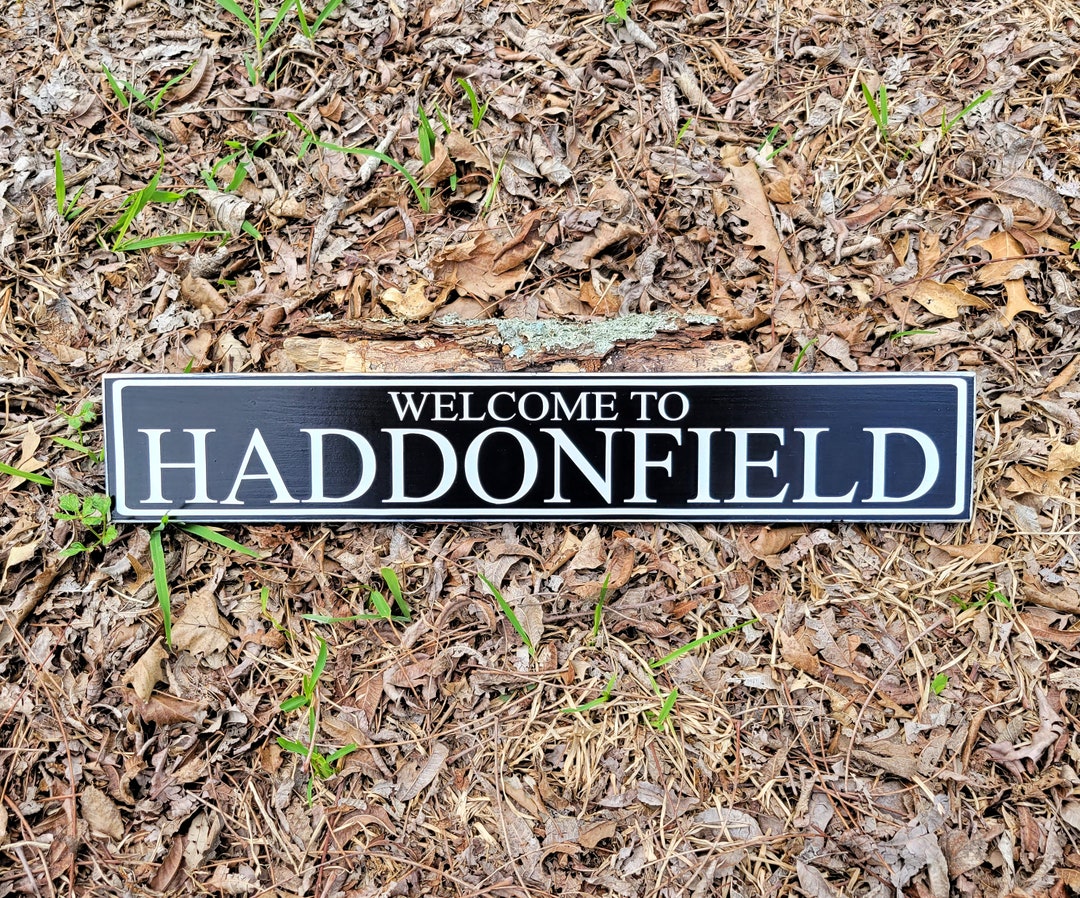 Welcome to Haddonfield, Horror Movie Wooden Sign, Halloween Welcome ...