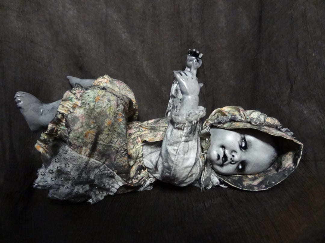 Spooky Baby Doll Creepy Baby Doll Horror Doll Scary Doll Creepy Eyed ...