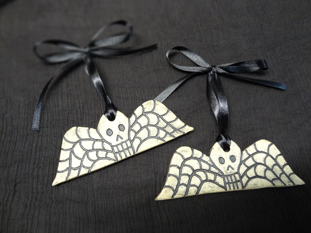 Two Death's Head Ornaments 2 Winged Skull Ornaments Gravestone Skull ...
