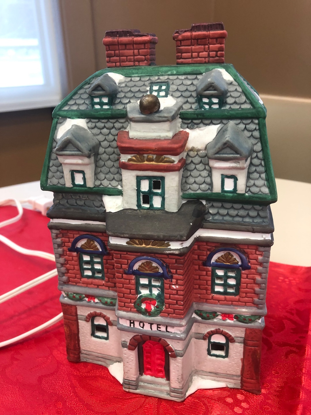 Holiday Expressions Christmas Village “hotel” Porcelain Lighted ...