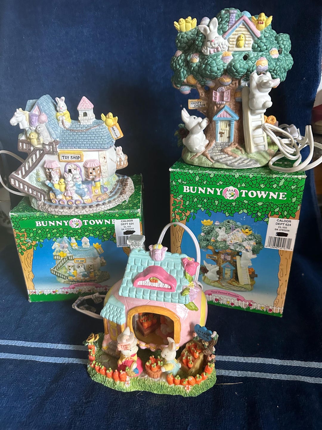 Bunny Towne Easter Village Houses LOT OF 3 Lighted Buildings Toy Shop ...