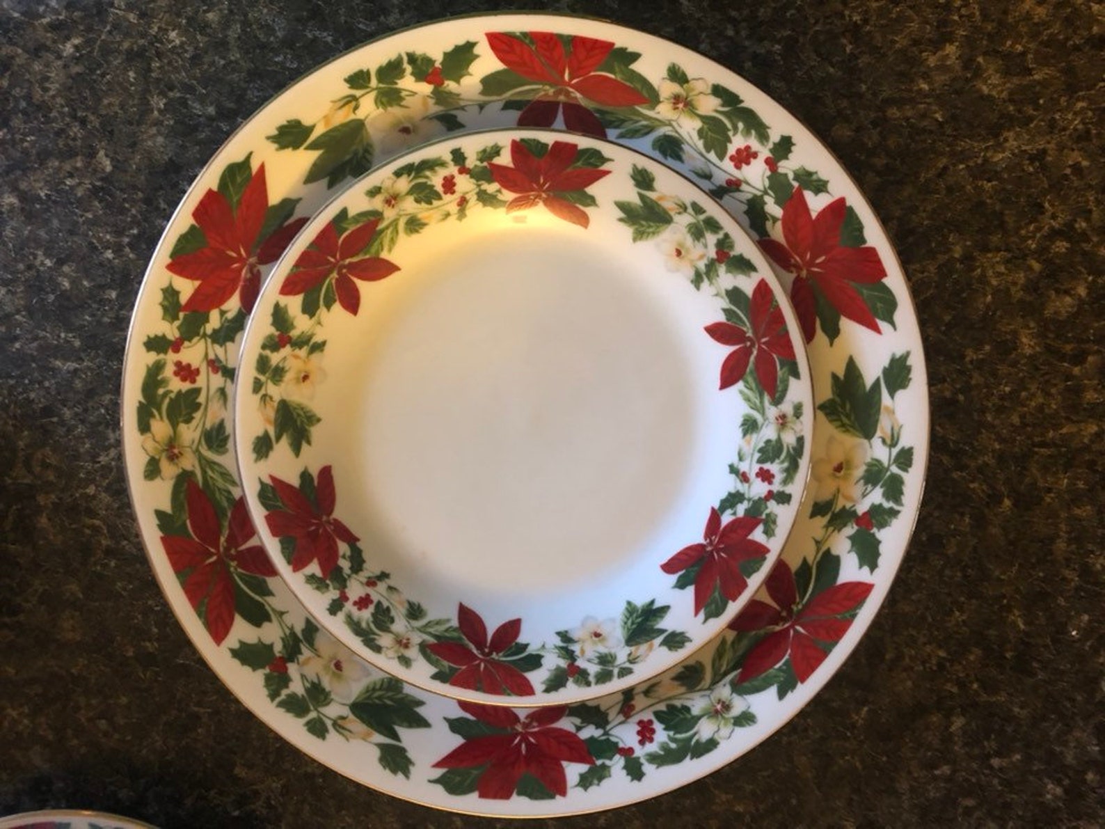 Gibson Everyday Christmas Dinnerware Gibson Poinsettia Holiday Pattern ...