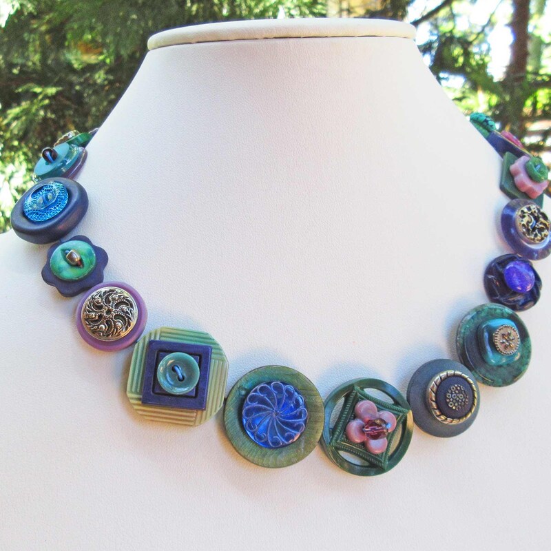Button Necklace - Etsy
