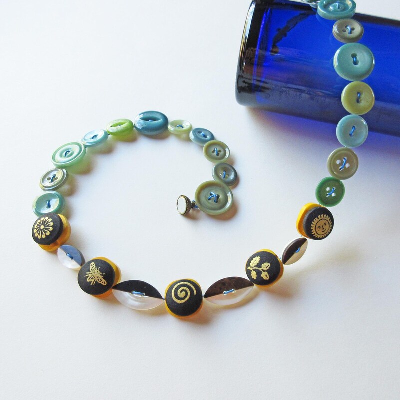 Buttons Necklace - Etsy
