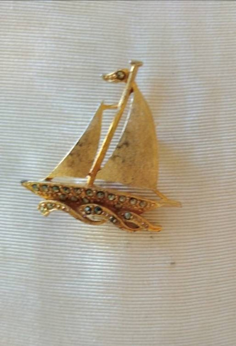 Vintage Gold Tone Ship Boat Brooch - Etsy UK