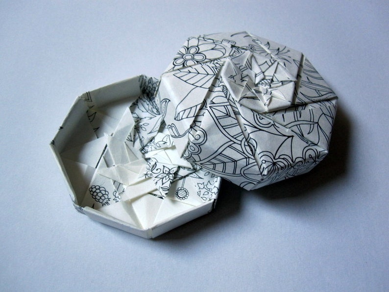 Origami Octagon Box (16 Square Papers) - Etsy