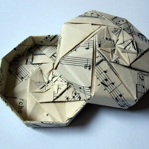 Origami Octagon Box (16 Square Papers) - Etsy